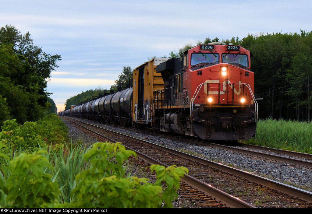 CN 2236 WB CN Kingston Sub